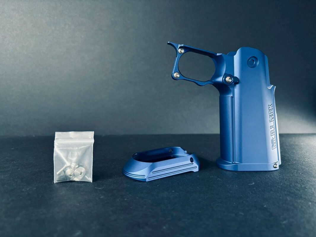 Limited Aluminum Grip Type “Clean” – Dr.Black